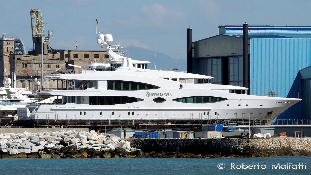 Yacht QUEEN MAVIA, by Oceanco | CHARTERWORLD Luxury Superyacht Charters